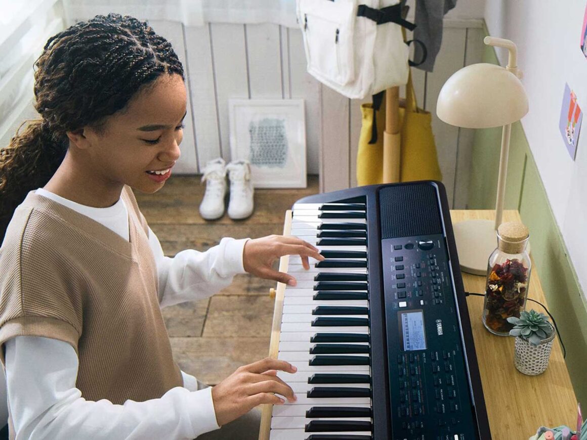 Keyboard lernen mit YouTube: Die besten Tutorials für Anfänger